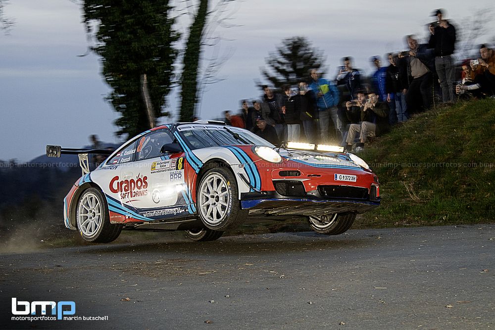 Porsche 911 RGT nach SP11 out - Günther Knobloch - BMP-Motorsportfotos ...